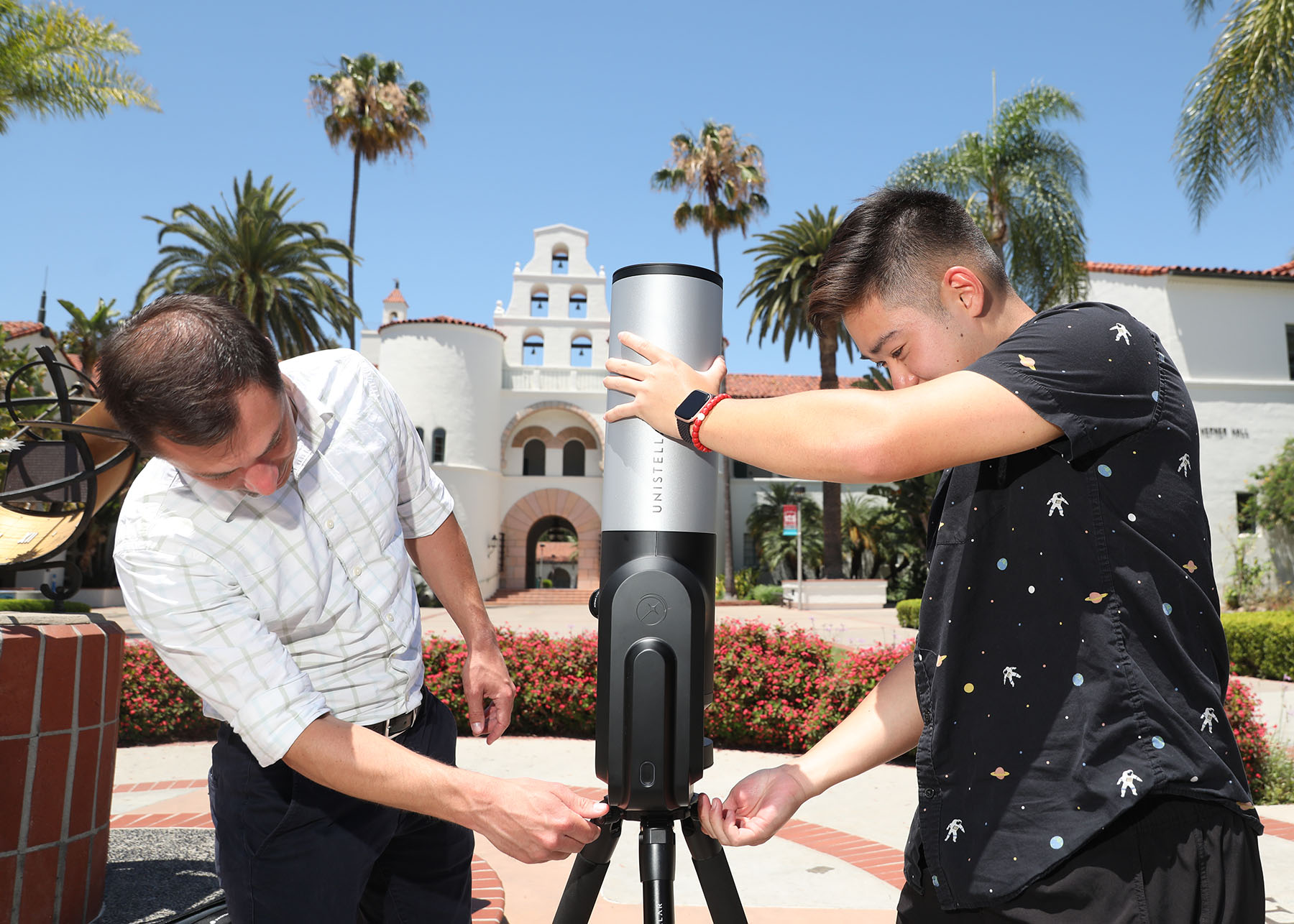 Department Purchases Unistellar eVscope 2 – Department of Astronomy